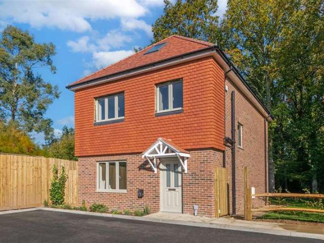 4 Bedroom Detached House