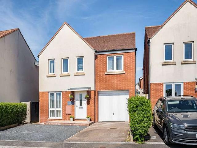 4 Bedroom Detached House