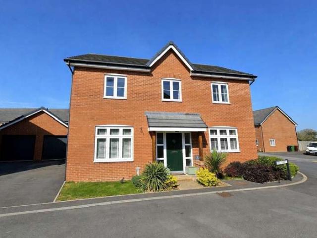 4 Bedroom Detached House