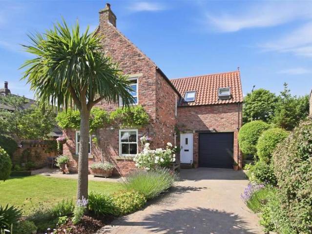 4 Bedroom Detached House