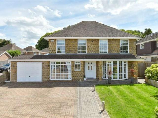 4 Bedroom Detached House