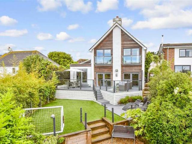 4 Bedroom Detached House