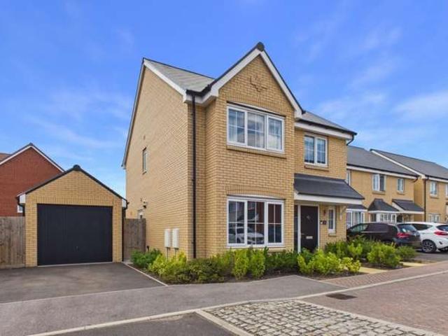 4 Bedroom Detached House