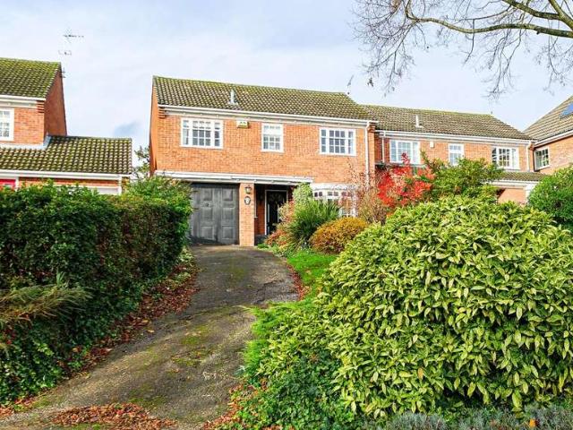 4 Bedroom Detached House
