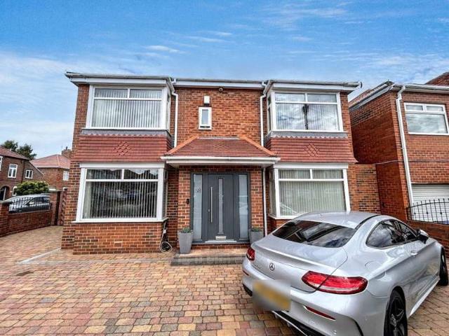 4 Bedroom Detached House