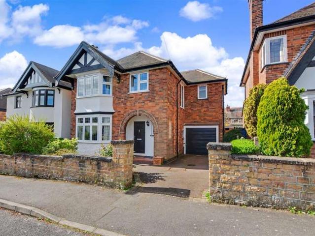4 Bedroom Detached House