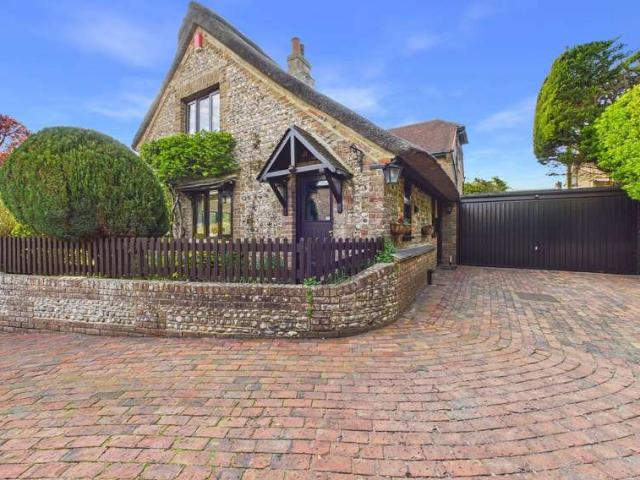 4 Bedroom Detached House