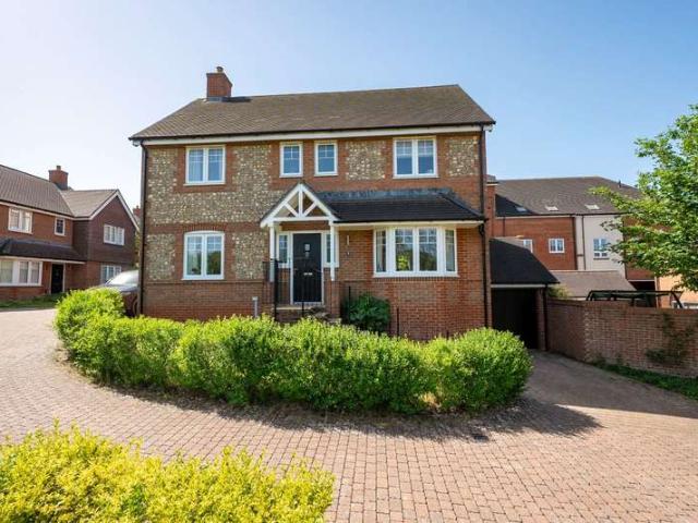 4 Bedroom Detached House