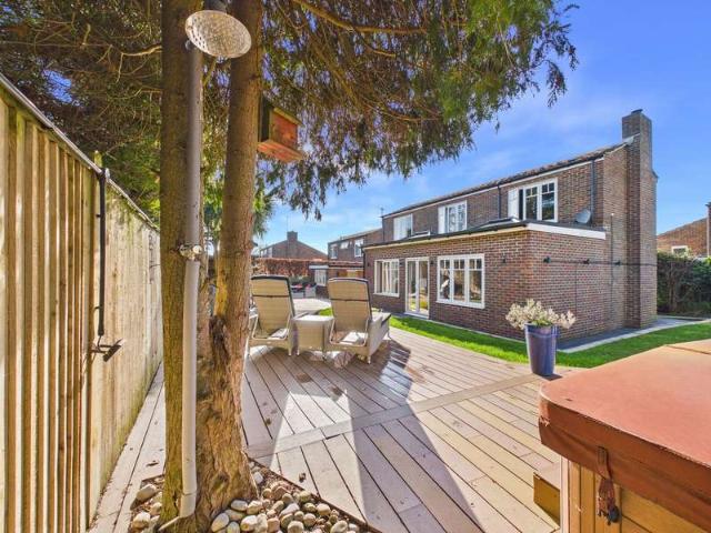 4 Bedroom Detached House