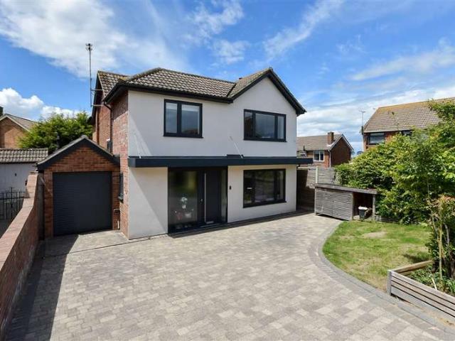 4 Bedroom Detached House