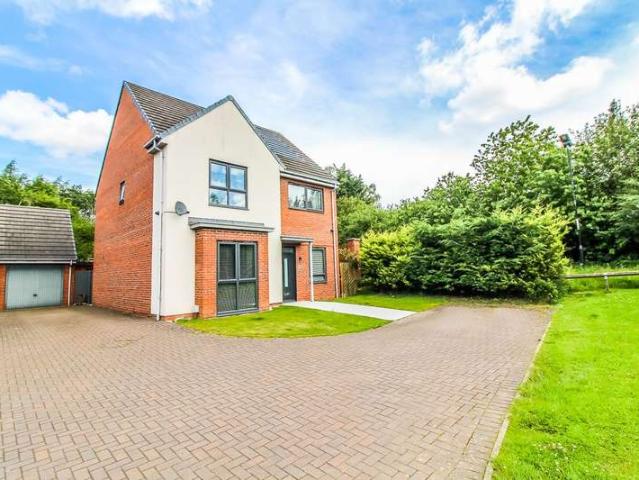 4 Bedroom Detached House