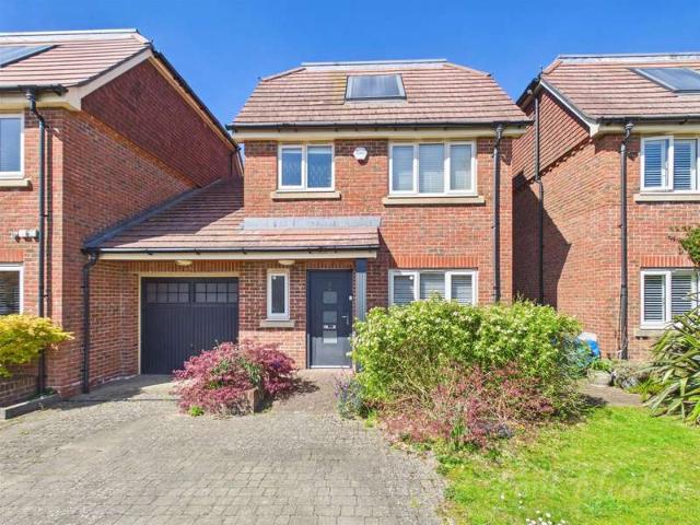 4 Bedroom Detached House