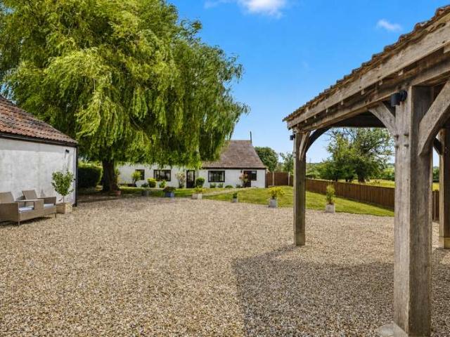 4 Bedroom Detached House