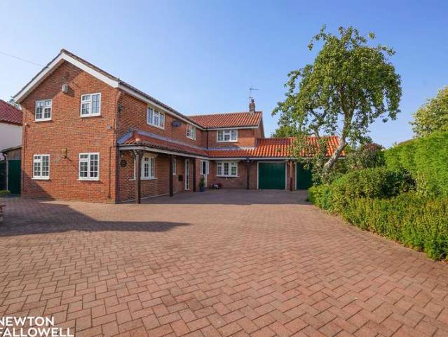4 Bedroom Detached House
