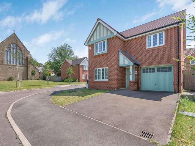 4 Bedroom Detached House
