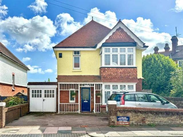 4 Bedroom Detached House