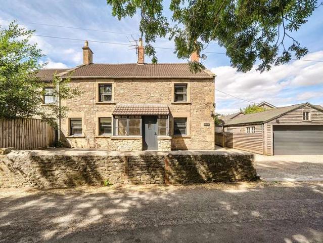 4 Bedroom Detached House