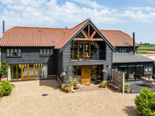 4 Bedroom Detached House