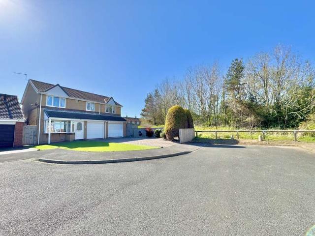 4 Bedroom Detached House