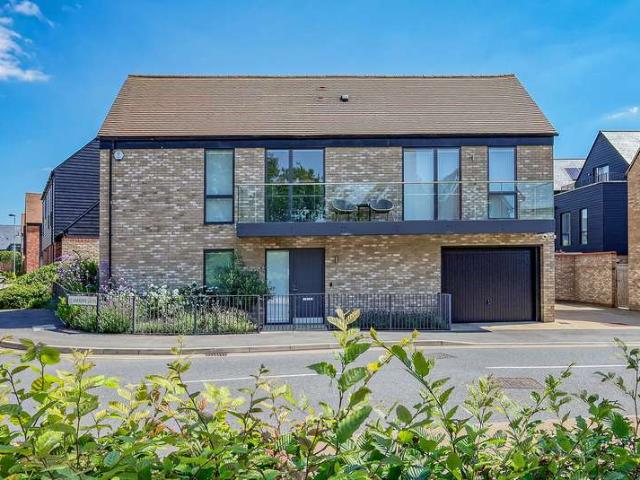 4 Bedroom Detached House