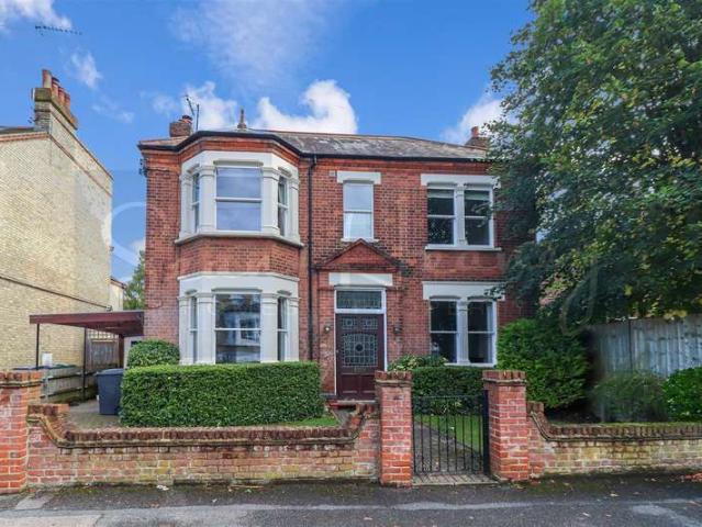 4 Bedroom Detached House