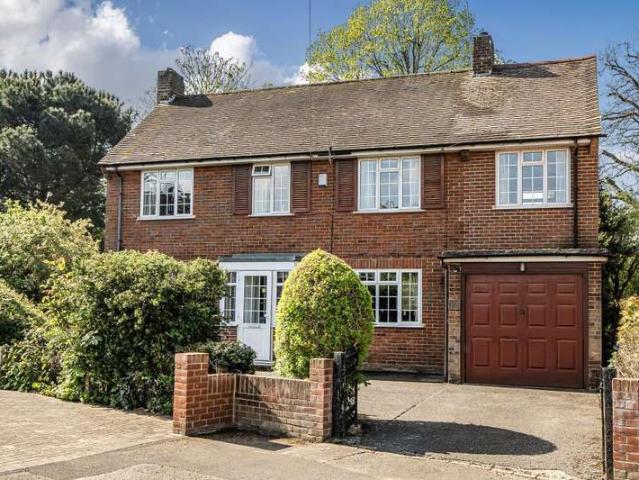 4 Bedroom Detached House