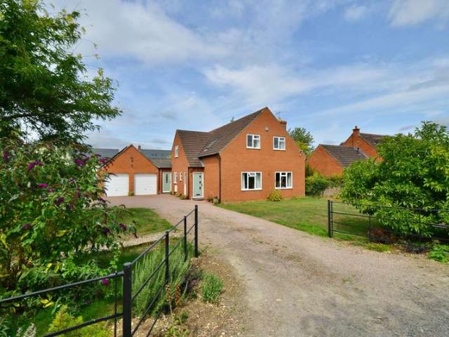 4 Bedroom Detached House