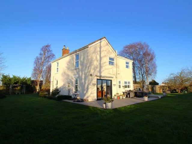4 Bedroom Detached House