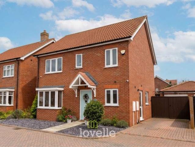 4 Bedroom Detached House