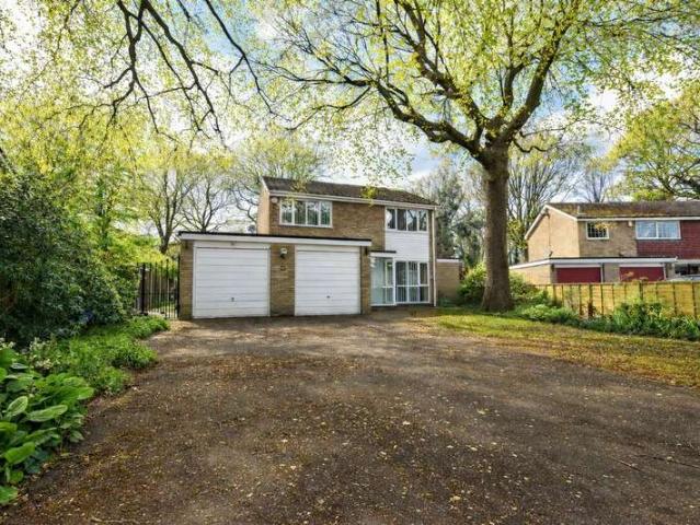 4 Bedroom Detached House