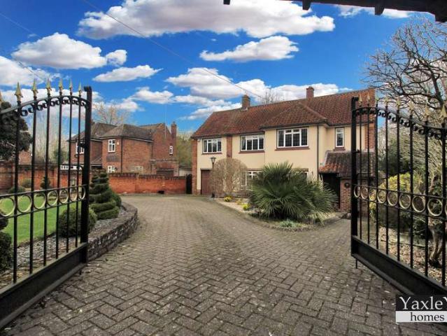 4 Bedroom Detached House