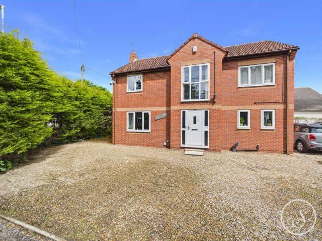 4 Bedroom Detached House