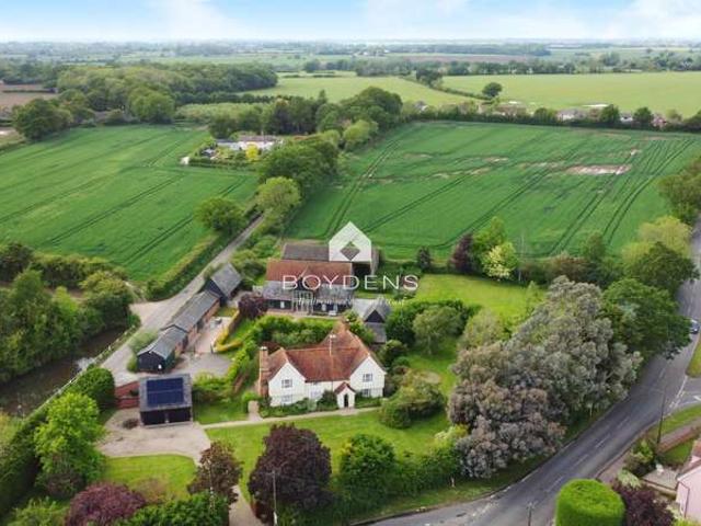 4 Bedroom Detached House