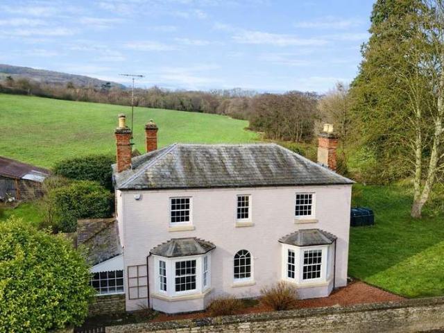 4 Bedroom Detached House