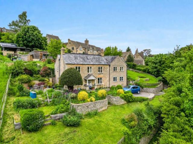 4 Bedroom Detached House