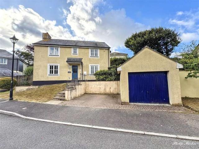 4 Bedroom Detached House