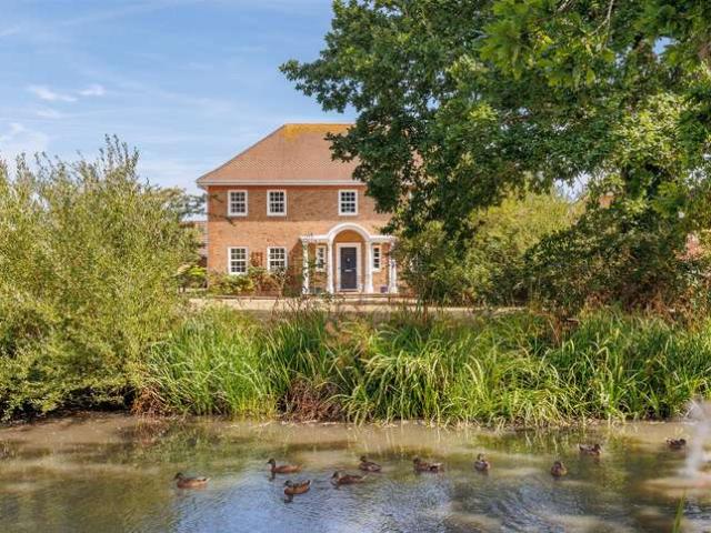 4 Bedroom Detached House