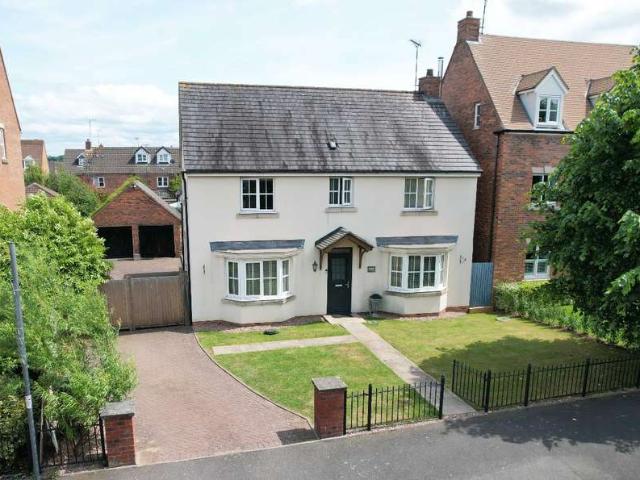 4 Bedroom Detached House