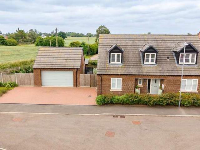 4 Bedroom Detached House