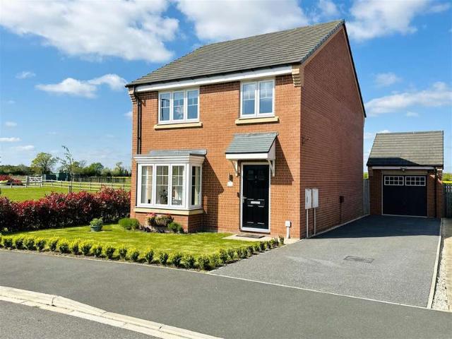 4 Bedroom Detached House