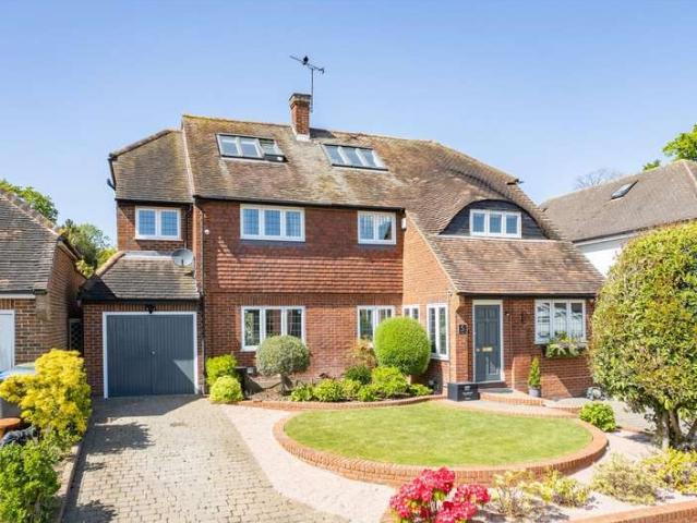 4 Bedroom Detached House