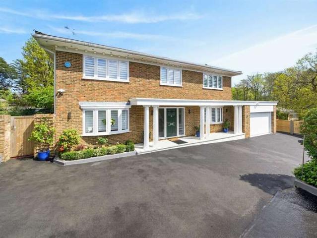 5 Bedroom Detached House