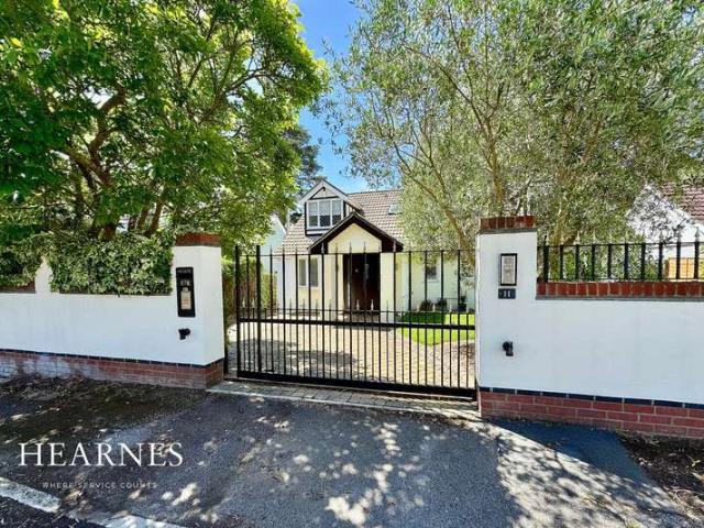 4 Bedroom Detached House