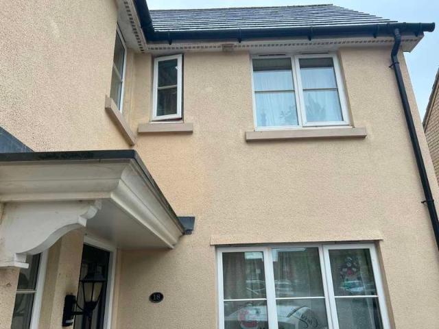 4 Bedroom Detached House