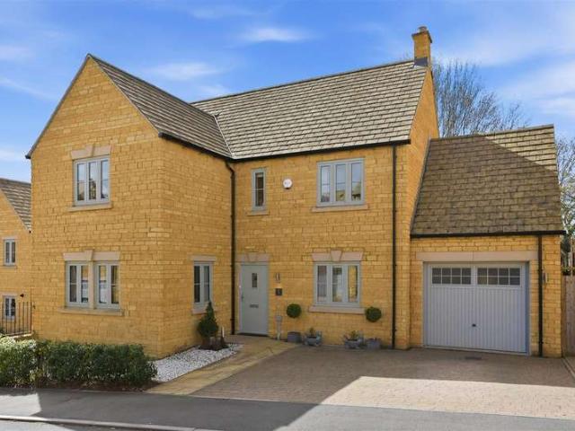 4 Bedroom Detached House