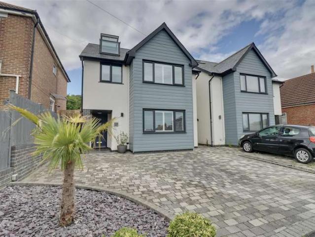 4 Bedroom Detached House