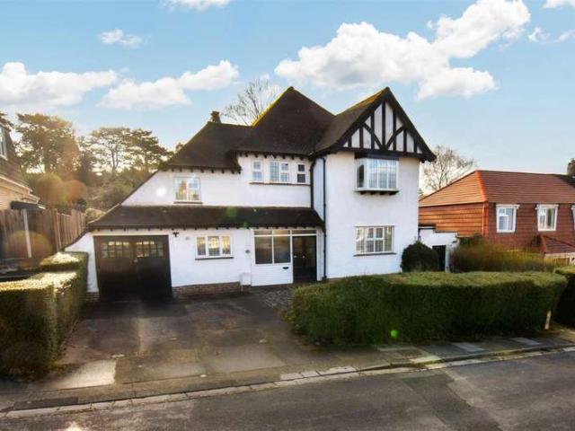 4 Bedroom Detached House