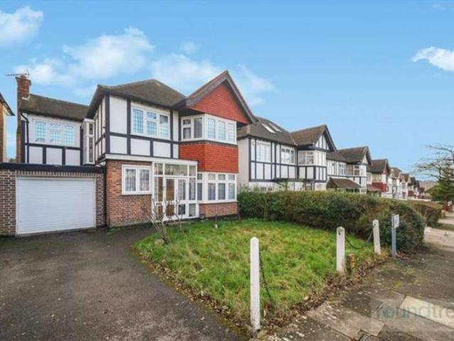 4 Bedroom Detached House