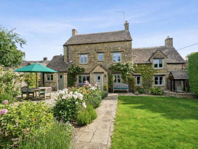 4 Bedroom Detached House