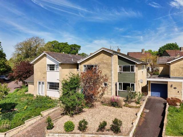 4 Bedroom Detached House